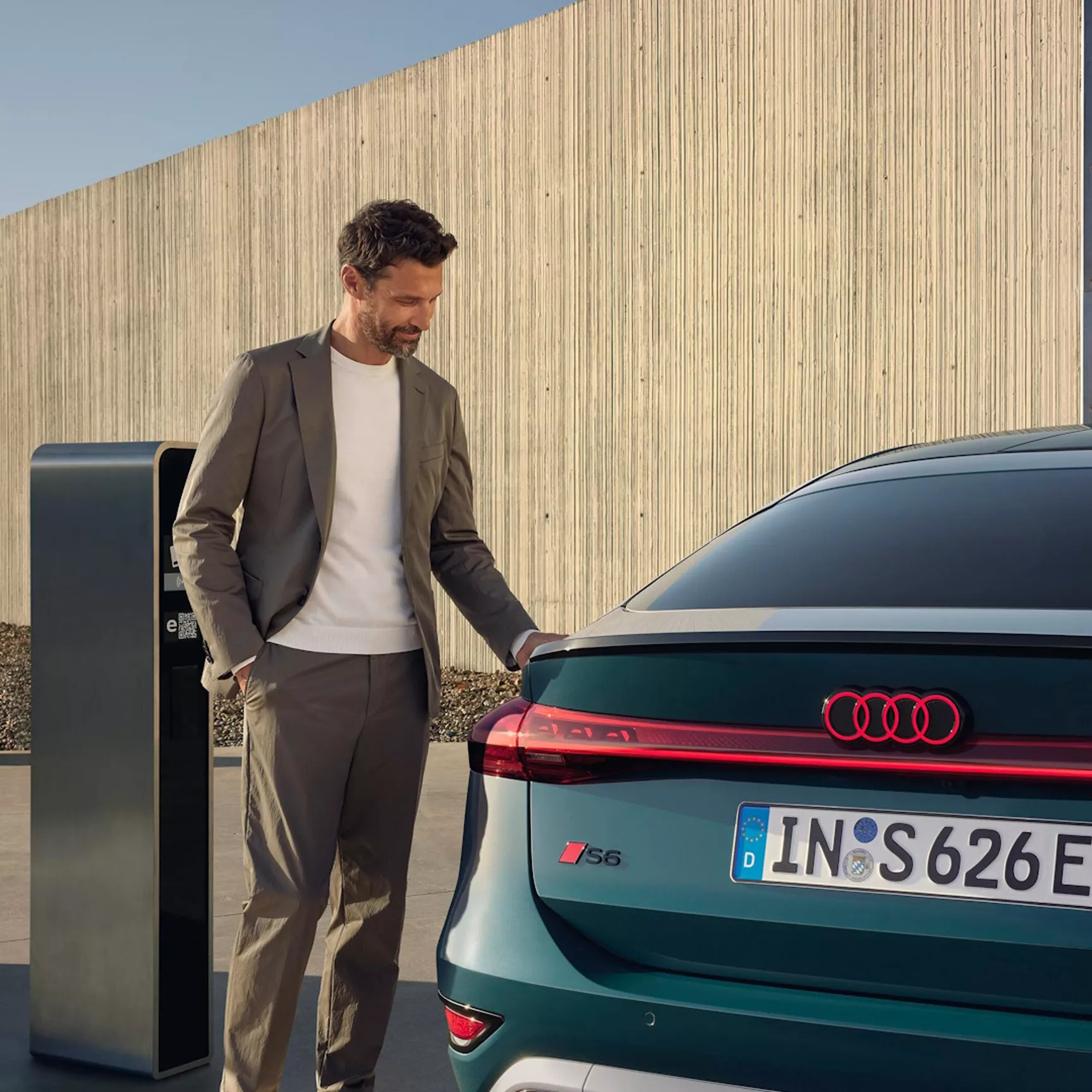 Audi charging > Audi el- og plug-in-hybridbiler | e-tron og TFSI e | Se ...