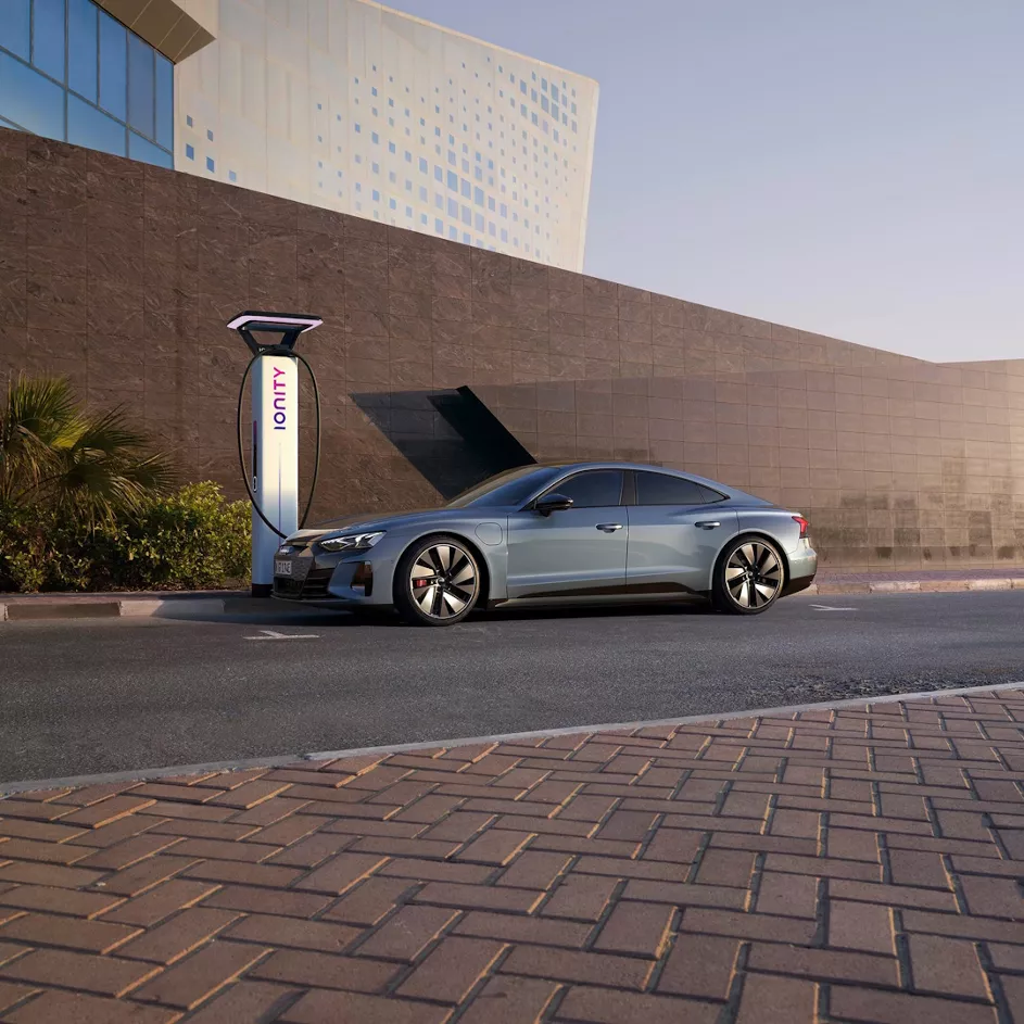 Audi charging > Audi el- og plug-in-hybridbiler | e-tron og TFSI e | Se ...