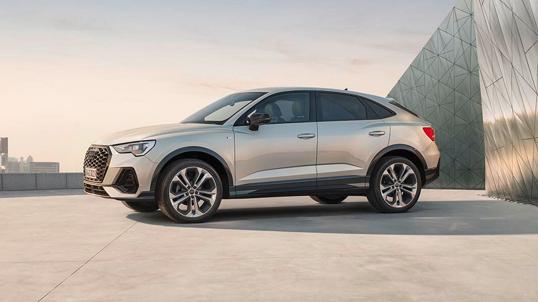 Audi Q3 Sportback e-hybrid | PHEV SUV | Price & Specs