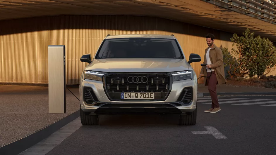 Audi Q7 | Q7 Range | Audi UK