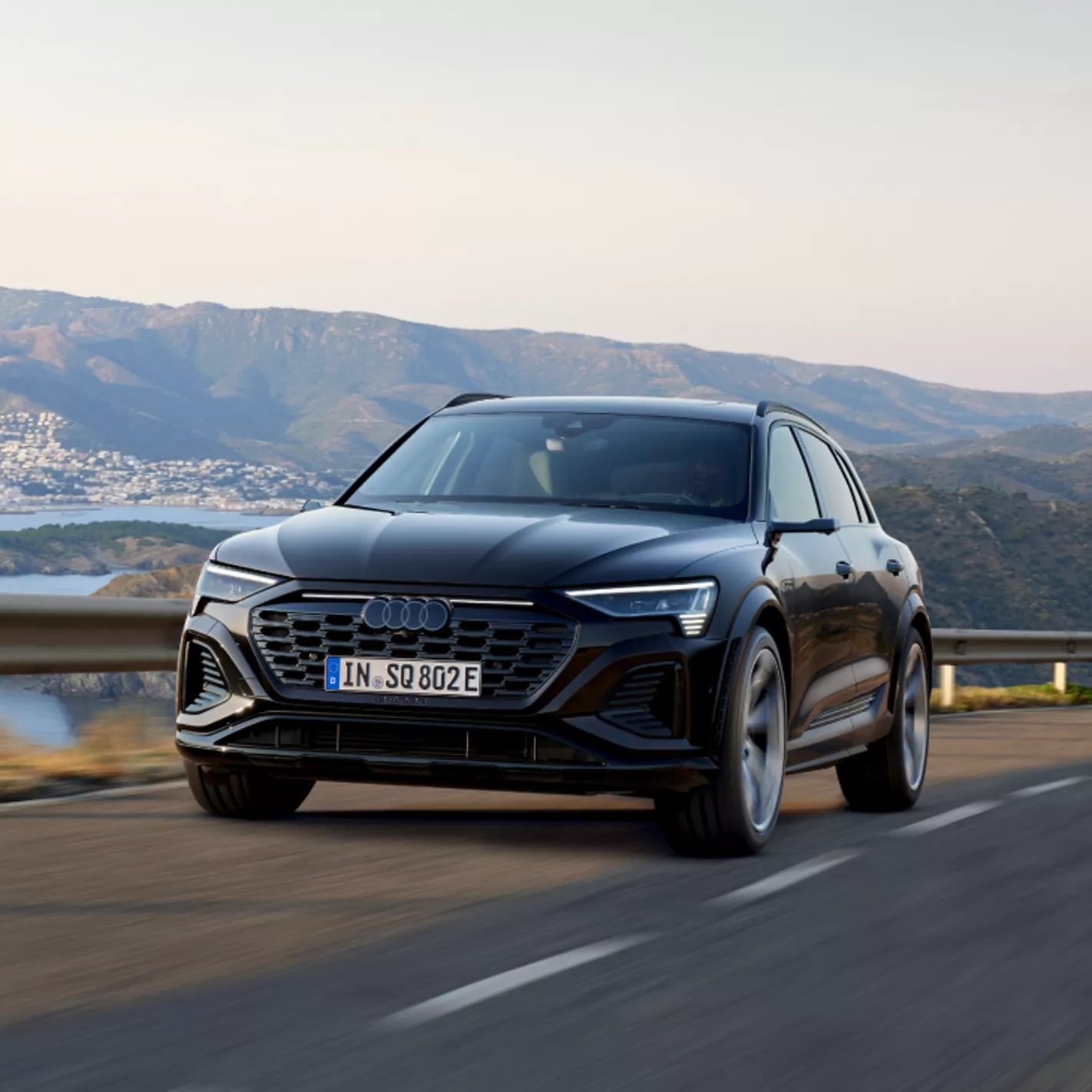 Phares Audi Matrix LED : un million de pixels dansant en rythme | Audi ...