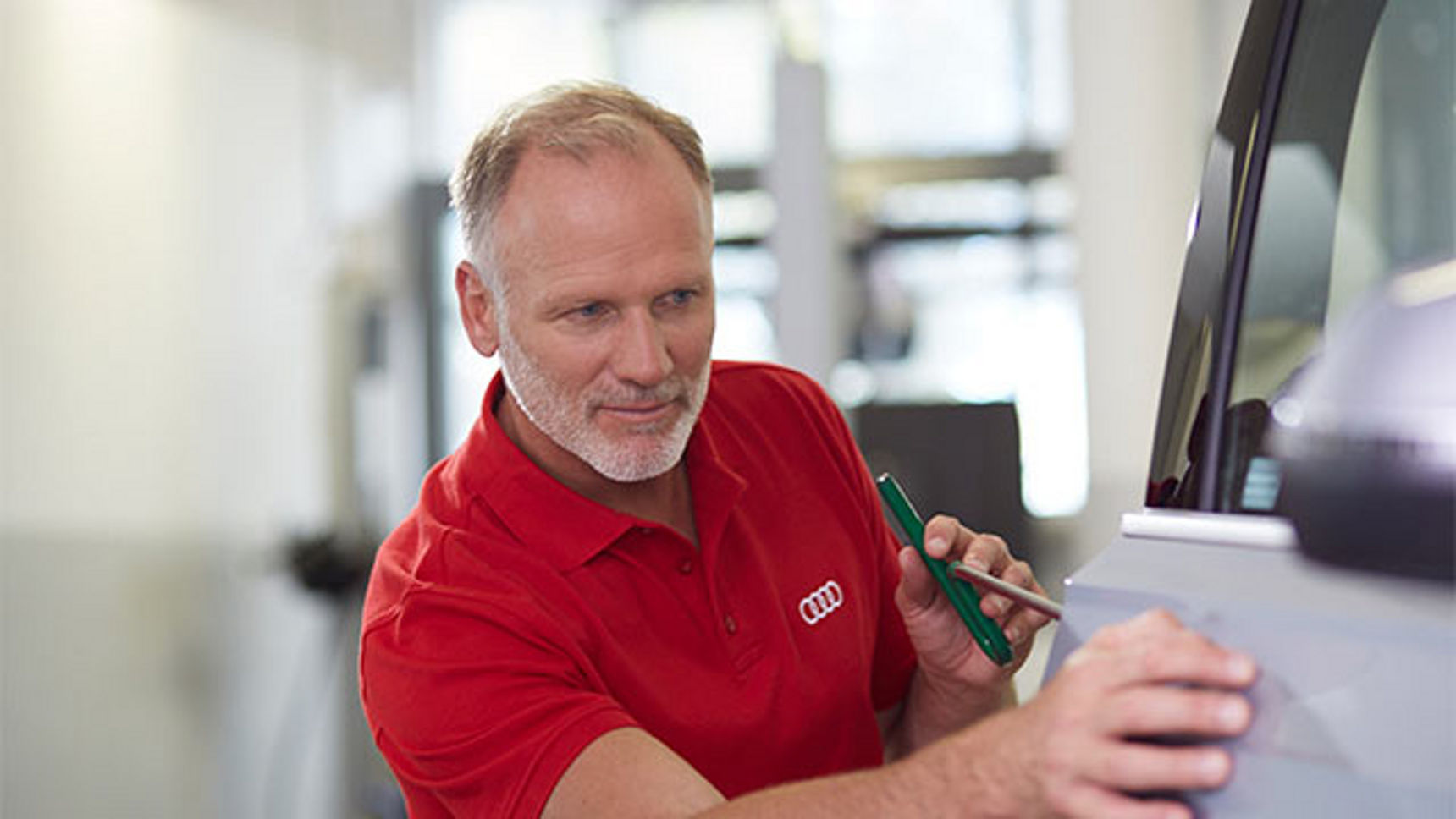 メンテナンス > サービス / アクセサリー > アウディジャパン