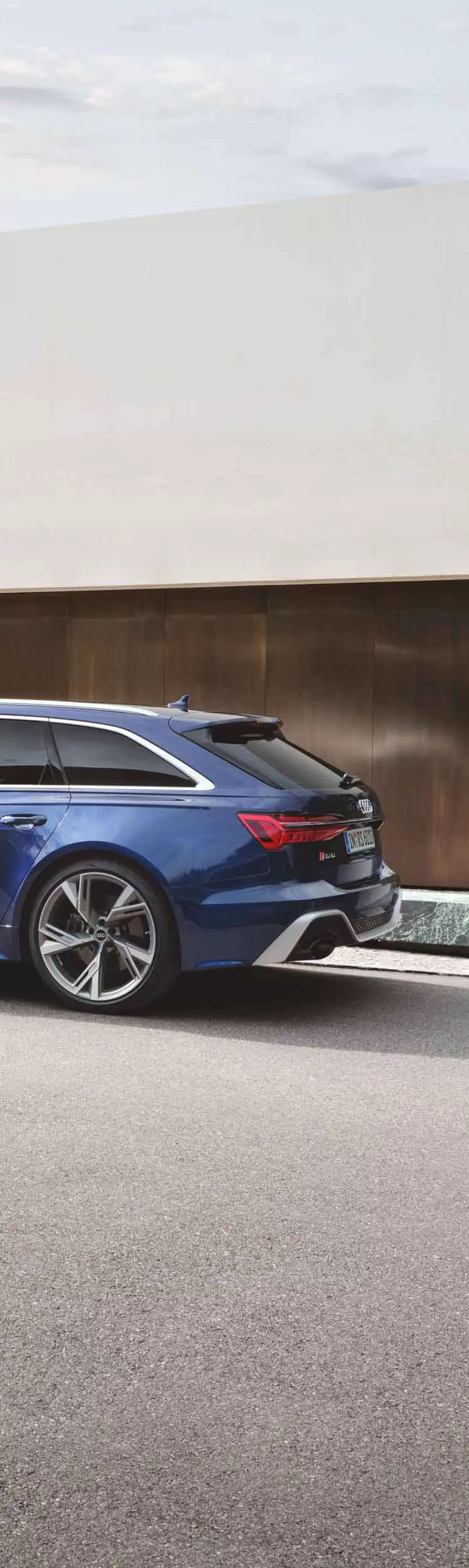 RS 6 Avant > A6 > Audi | Hong Kong Official Website