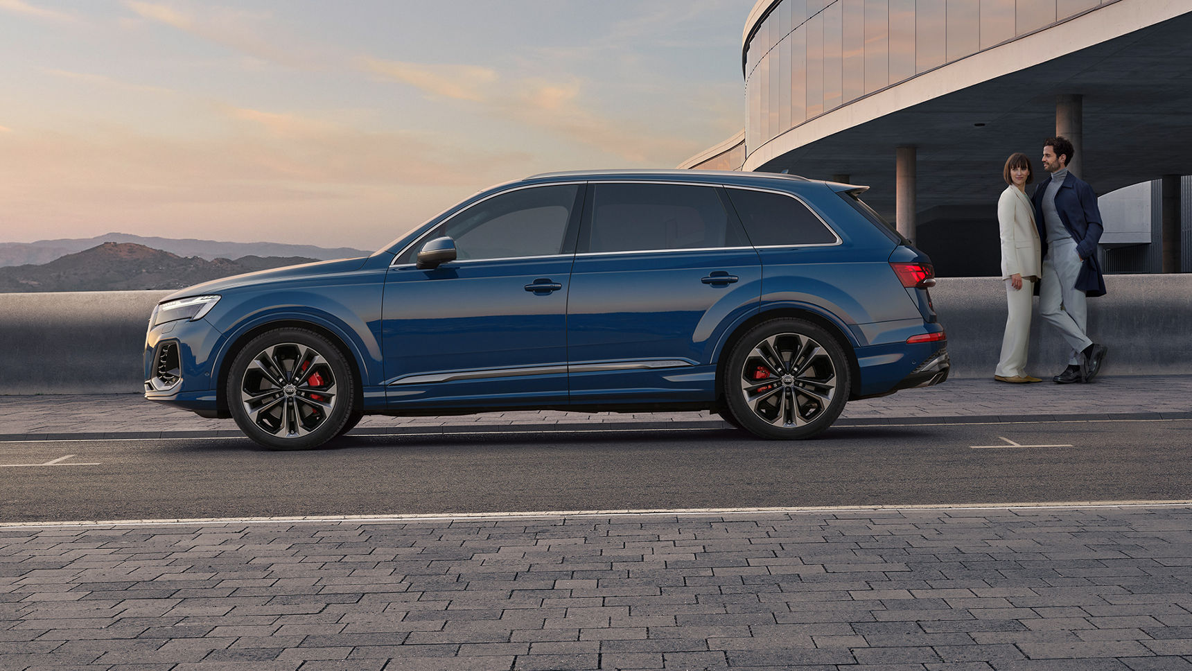 SQ7 > Q7 > Audi Taiwan