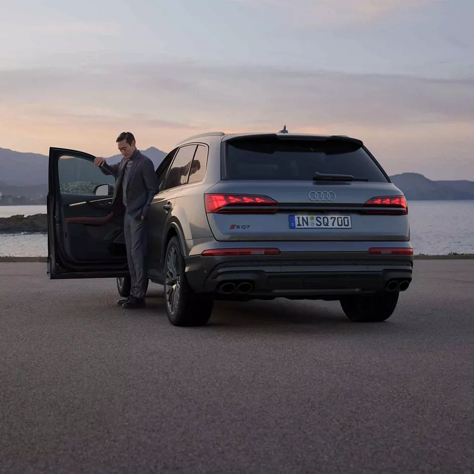 Audi SQ7: The Ultimate 7-Seater Family SUV | Audi Singapore