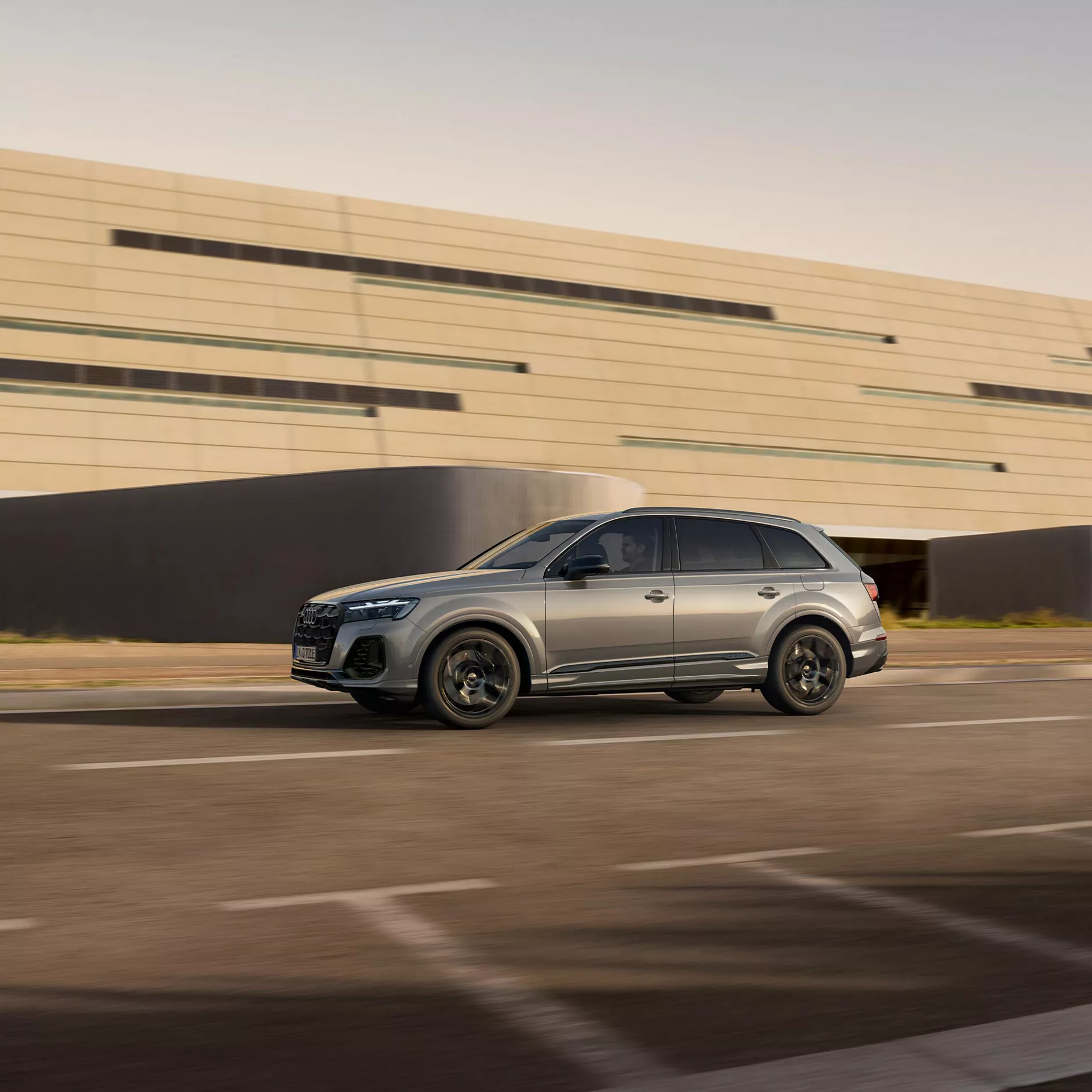 Audi SQ7 SUV | Camioneta SUV deportiva potente y espaciosa