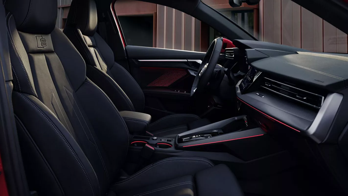 Jeszcze więcej emocji i dynamiki: nowe Audi A3 i S3 > 07 > 2024 > Audi ...