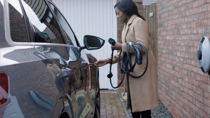 Charging Video Guide | Audi UK